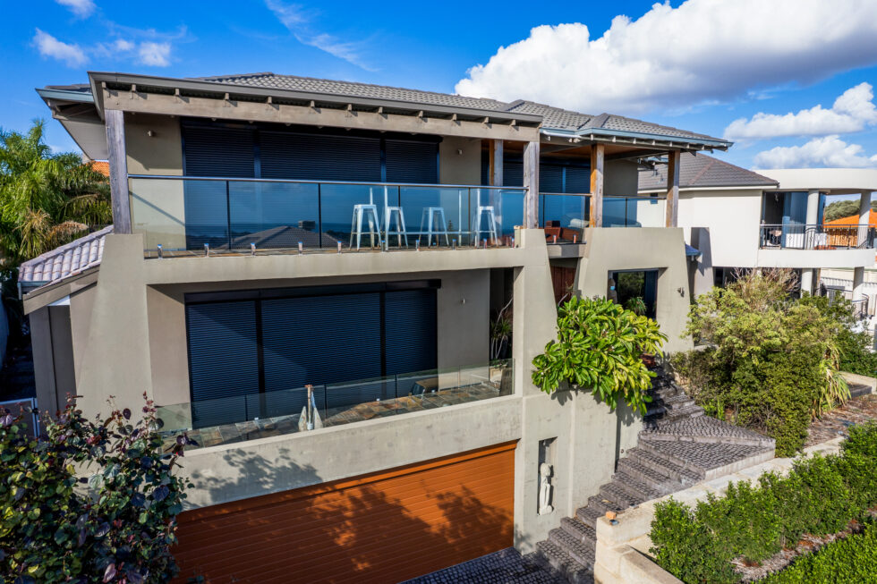 How to Choose Outdoor Roller Shutters for Your Home?